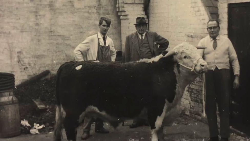 Lutterworth butcher shop celebrates 80th anniversary - BBC News