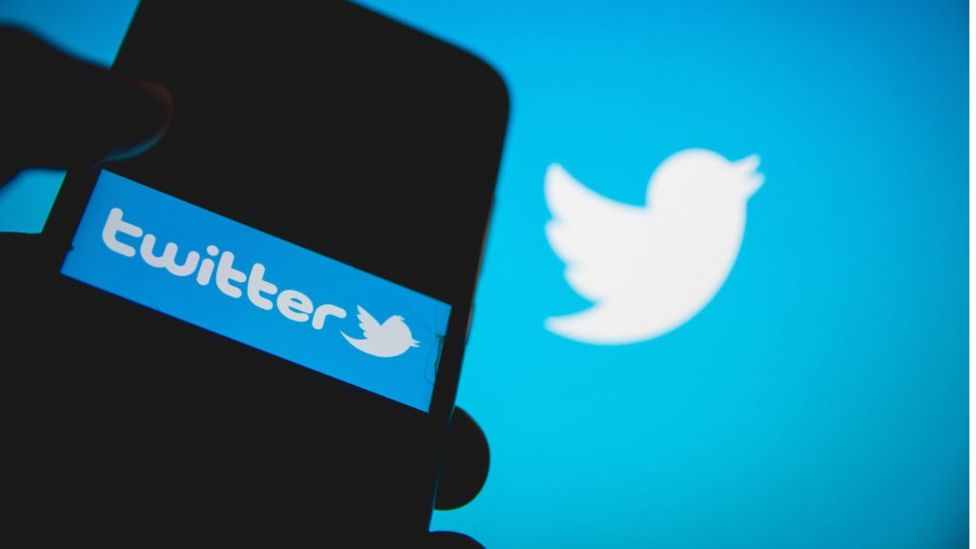 Anti-Semitic social posts 'not taken down' in 80% of cases - BBC News