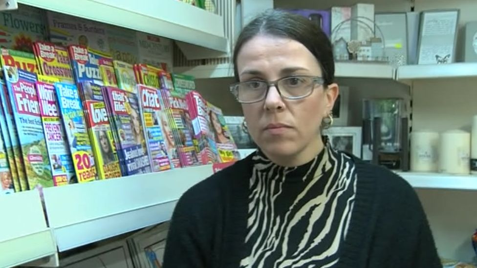 Samurai sword robber arrested after Grimsby shop raids - BBC News