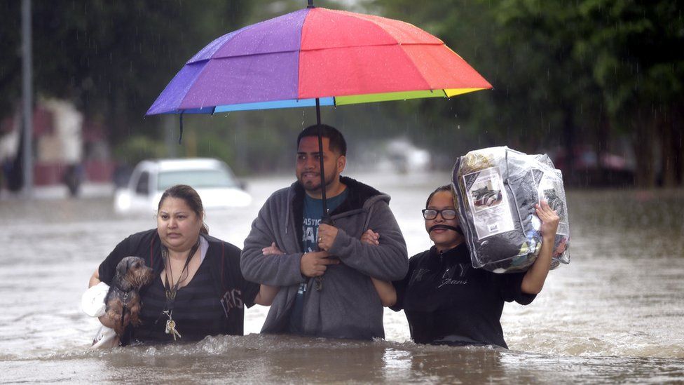 Houston floods: Disaster zone declared after 'historic' rainfall - BBC News