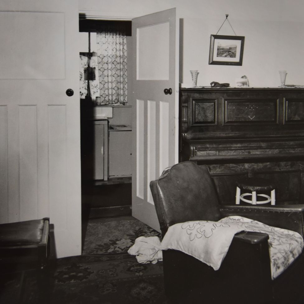 The 'completely childish' man hanged for murder - BBC News