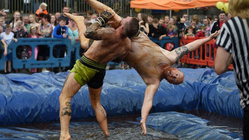 Bog snorkelling and thumb wrestling: Weird world championships in the ...