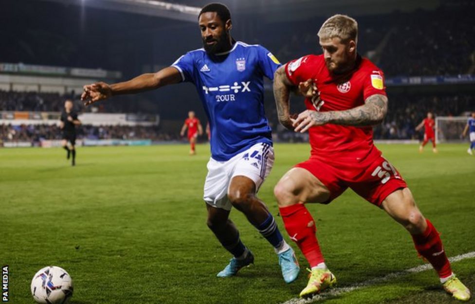 Stephen Humphrys: Hearts sign Wigan Athletic striker on loan - BBC Sport