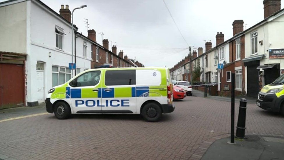 Wolverhampton stabbings prompt 'concern and distress' - BBC News