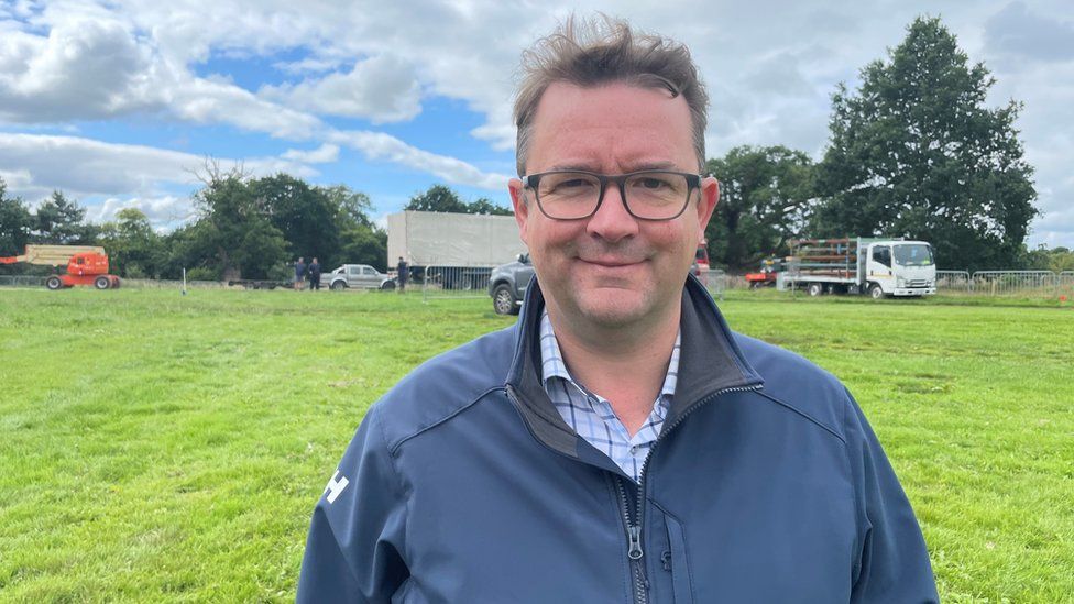 'It's just magic' - behind the scenes of Bristol's Balloon Fiesta - BBC ...