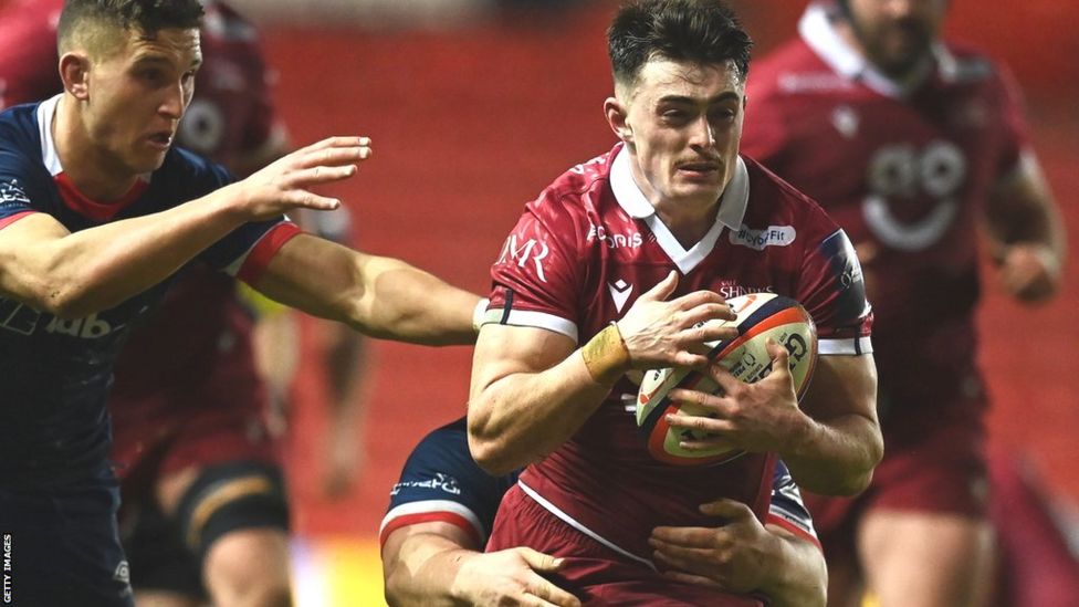 Raffi Quirke and Bevan Rodd: England duo among 20 to sign new Sale ...