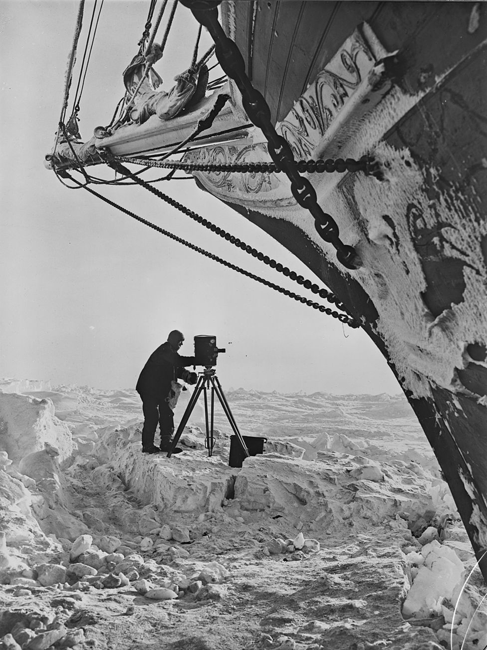 Stark images of Shackleton's struggle - BBC News
