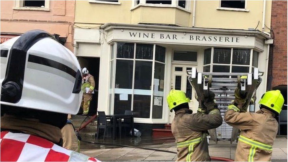 Halstead wine bar: Thirty firefighters bring flames under control - BBC ...