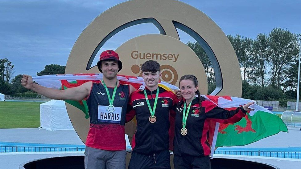 Gemau'r Ynysoedd: Mwy o fedalau nag erioed i Ynys Môn - BBC Cymru Fyw