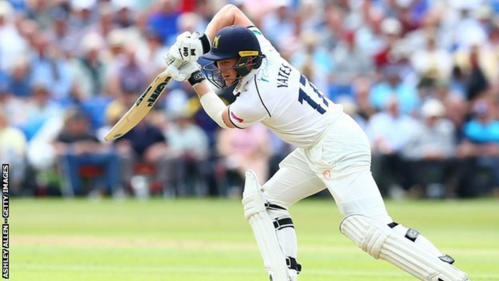 County Championship: Rob Yates & Sam Hain lead Warwickshire response ...