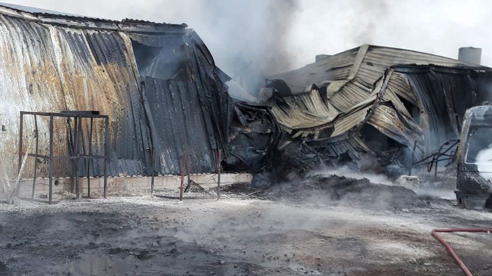 Howden business park fire blast 'sounded like bomb' - BBC News