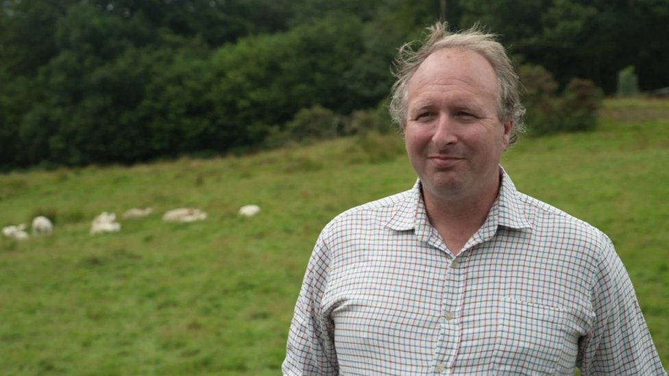 Cytundeb Awstralia: 'Dim sicrwydd o fygythiad hir dymor' - BBC Cymru Fyw