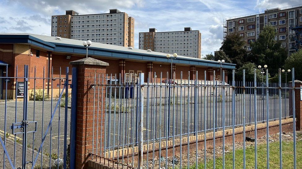 Salford tower blocks approved despite concerns over view - BBC News