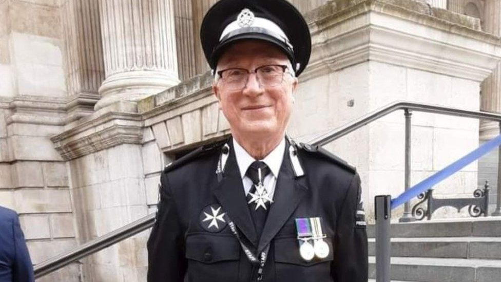 Queen Elizabeth II: Man who tackled shooter on duty during funeral ...