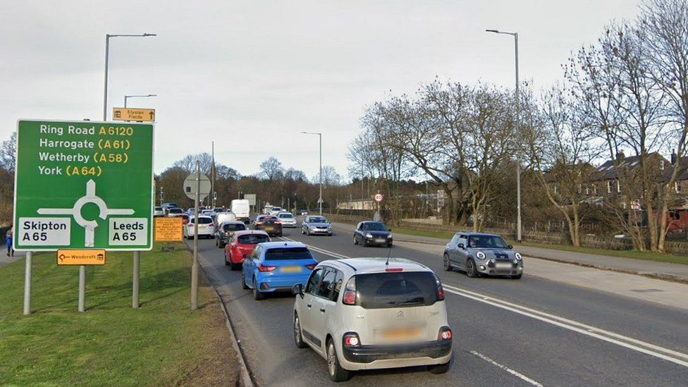 Horsforth: Driver, 24, arrested after pedestrian killed - BBC News