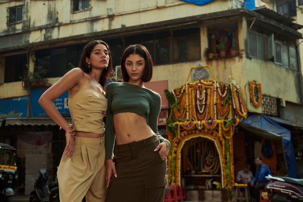 How to be a model in Mumbai, the ‘city of dreams’ - BBC