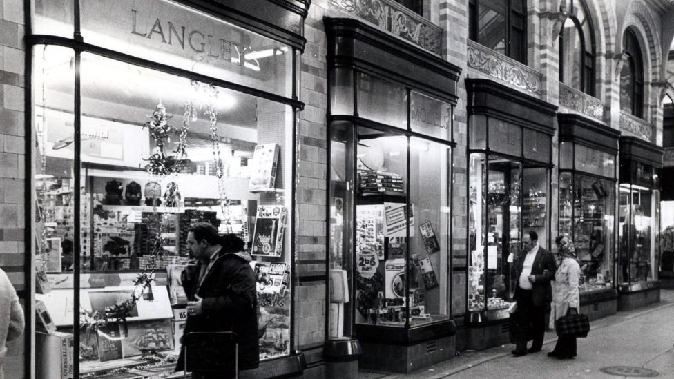 Norwich''s Royal Arcade celebrates 125 years in the city - BBC News