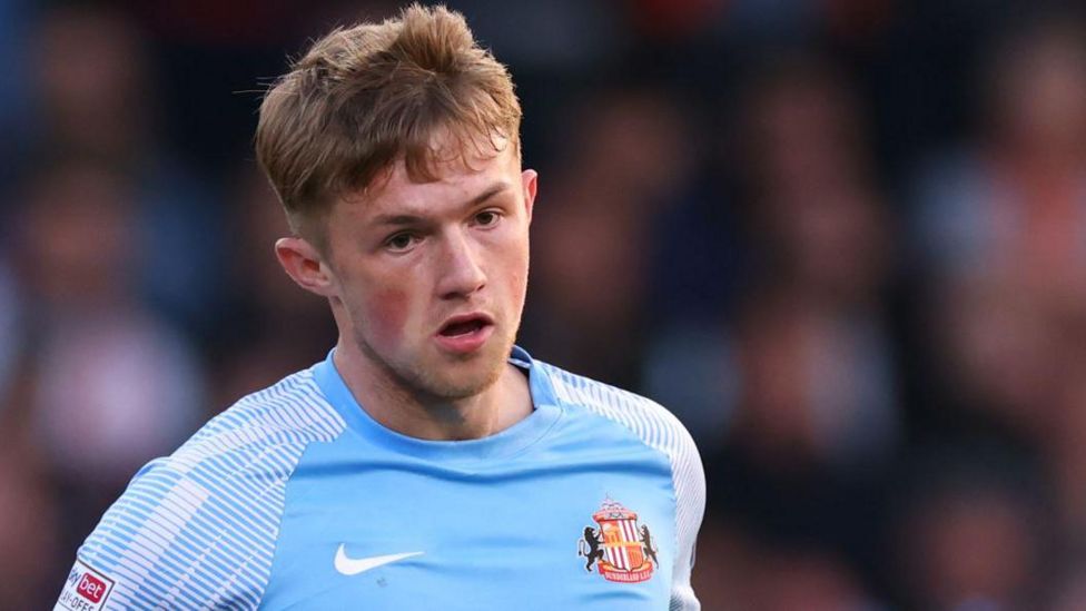 Leeds United: Joe Gelhardt not feeling pressure on return - BBC Sport