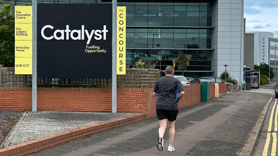 Belfast tech start-ups and the mission to hit $1bn - BBC News