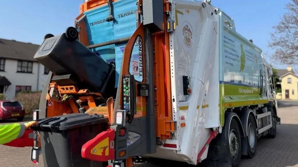 Revised Douglas Council waste scheme saves £177k in first year - BBC News
