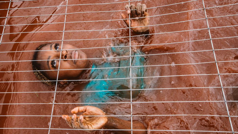 Thousands embrace Tough Mudder and the Eden Festival - BBC News