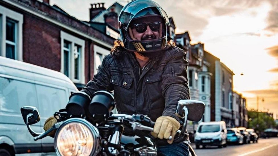 Chichester: Tributes paid to motorcyclist killed in crash - BBC News