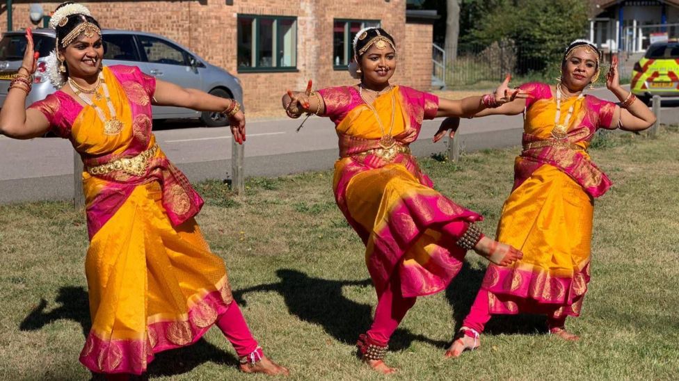 Cambourne Onam harvest festival keeps on getting "bigger" - BBC News