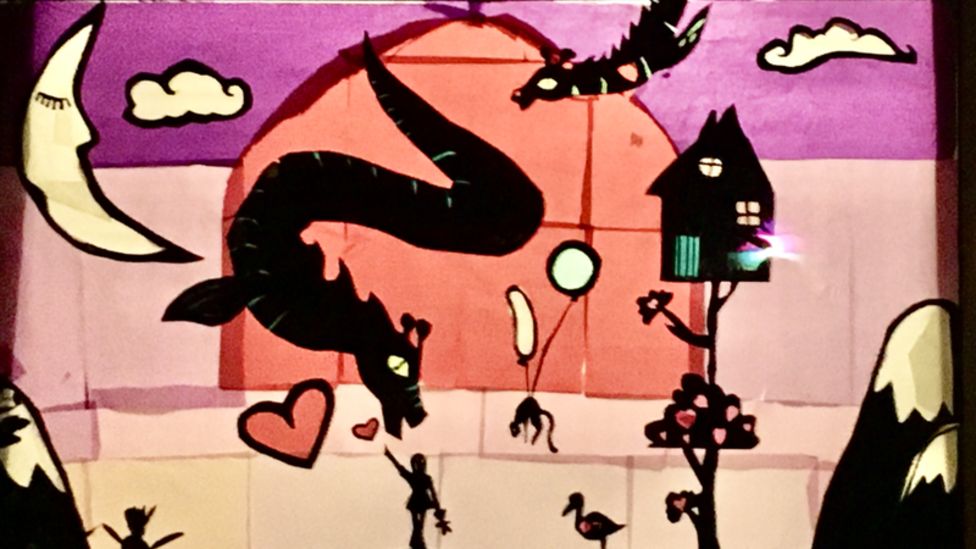 Window artwork display showcases Oxford community's creations - BBC News