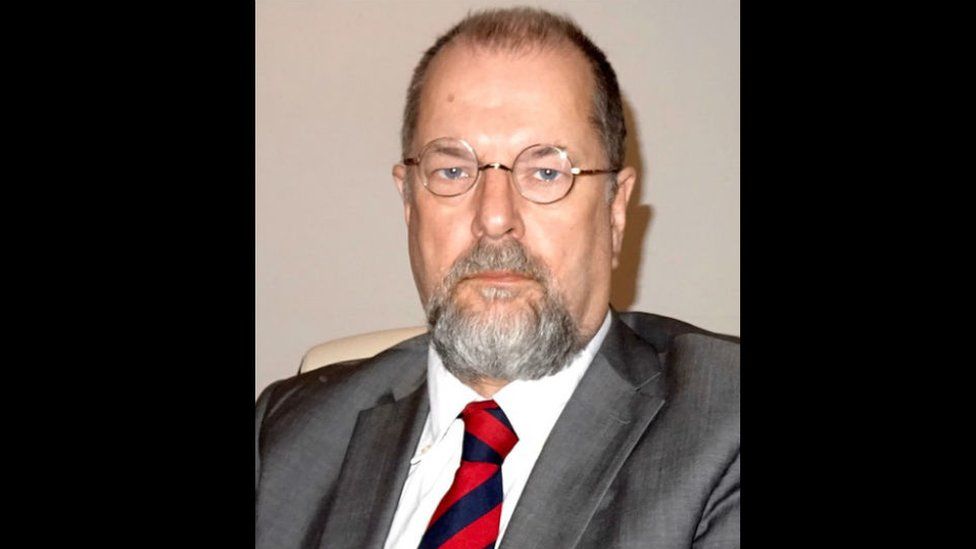 Bailey Gwynne case: Andrew Lowe to chair independent review - BBC News