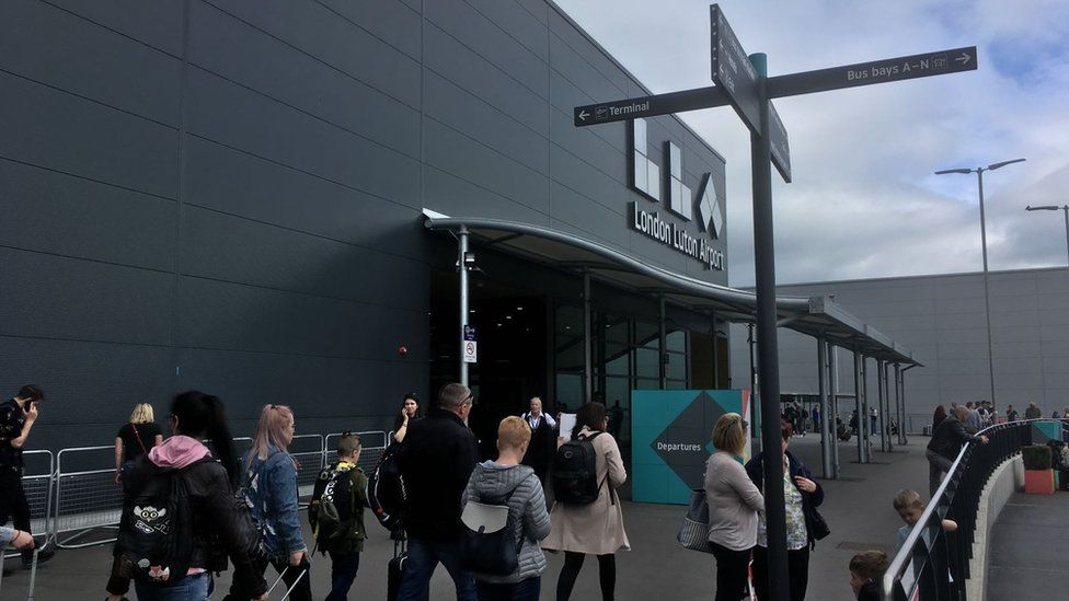 Luton Airport expansion plans to be examined by the government - BBC News
