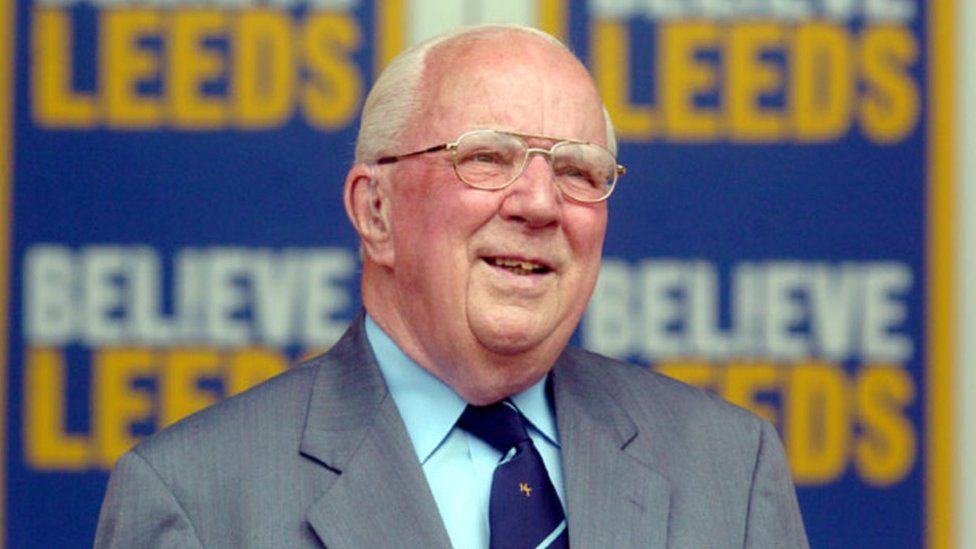 Memorial service held for Leeds president Harry Jepson - BBC News
