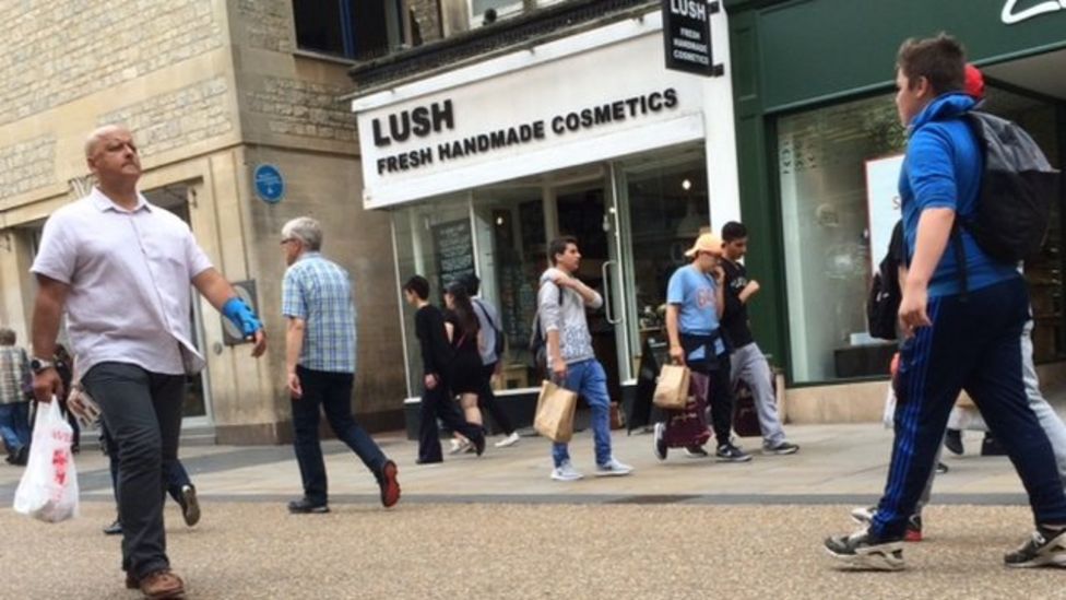 Oxford Lush store burglary charges dropped - BBC News