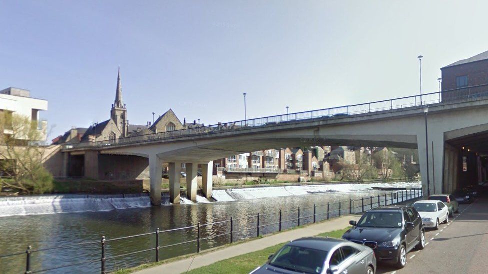 Work on Durham's Milburngate Bridge is completed - BBC News