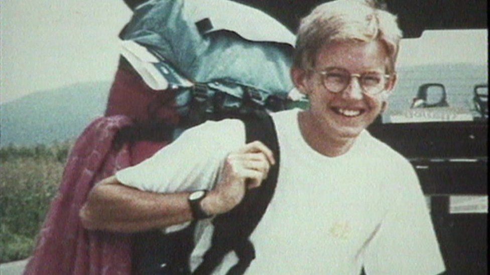 Paul Winder: Father reflects on search for son 21 years on - BBC News