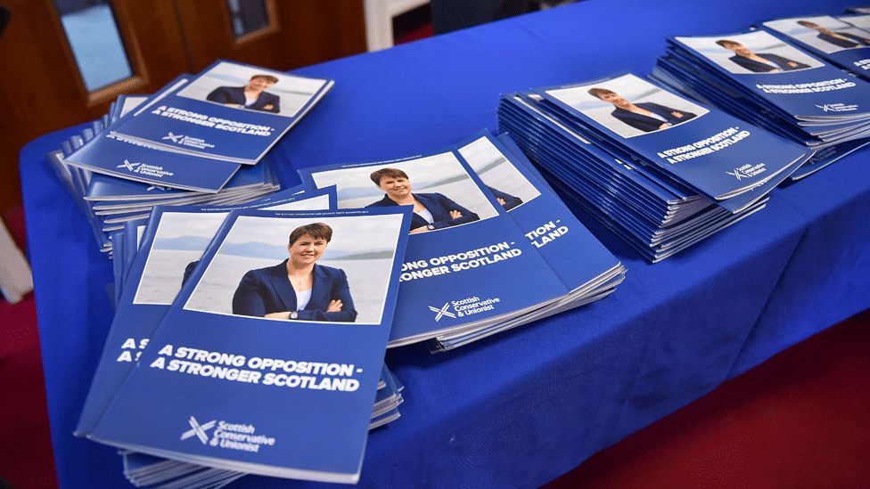 Holyrood 2016: Scottish Tories prepare for (strong) opposition - BBC News