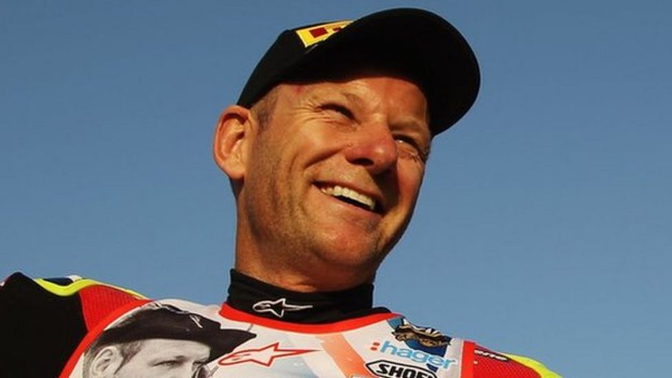 Superbike champion Shane Byrne hurt in circuit crash - BBC News