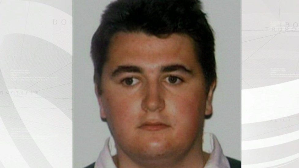 Nicky Reilly: Failed Exeter bomber 'angered by prayer ban' - BBC News