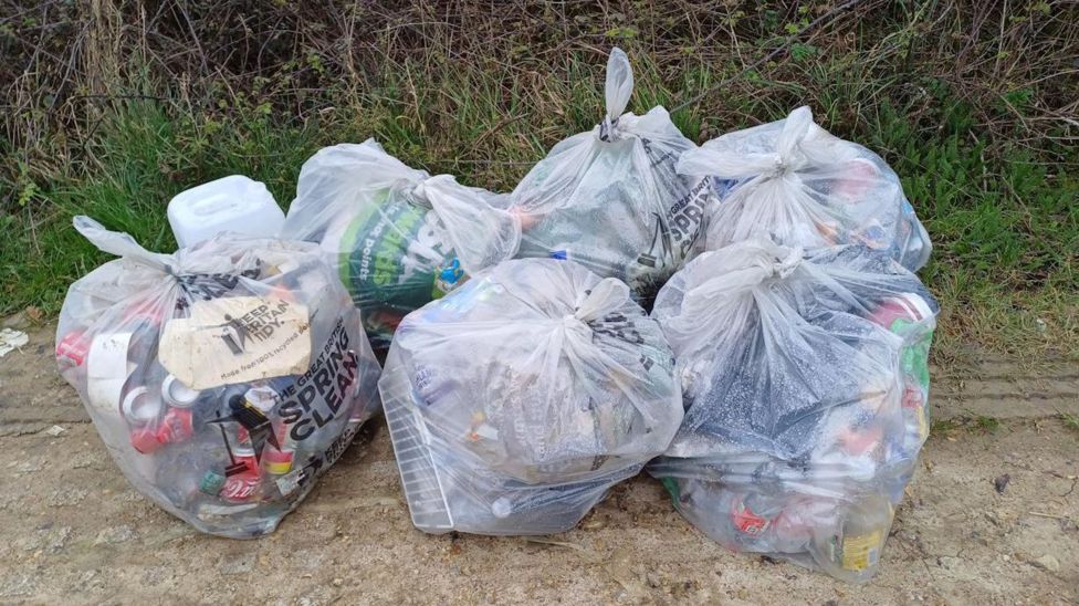 Volunteers collect 200 bags of litter from Peterborough's streets - BBC ...