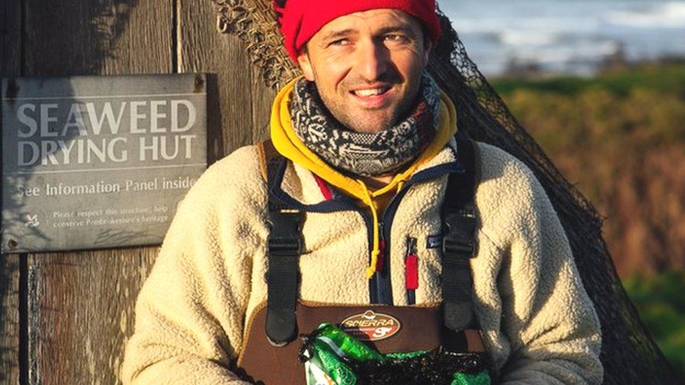 Laverbread: Seaweed-loving chef's bid to promote delicacy - BBC News