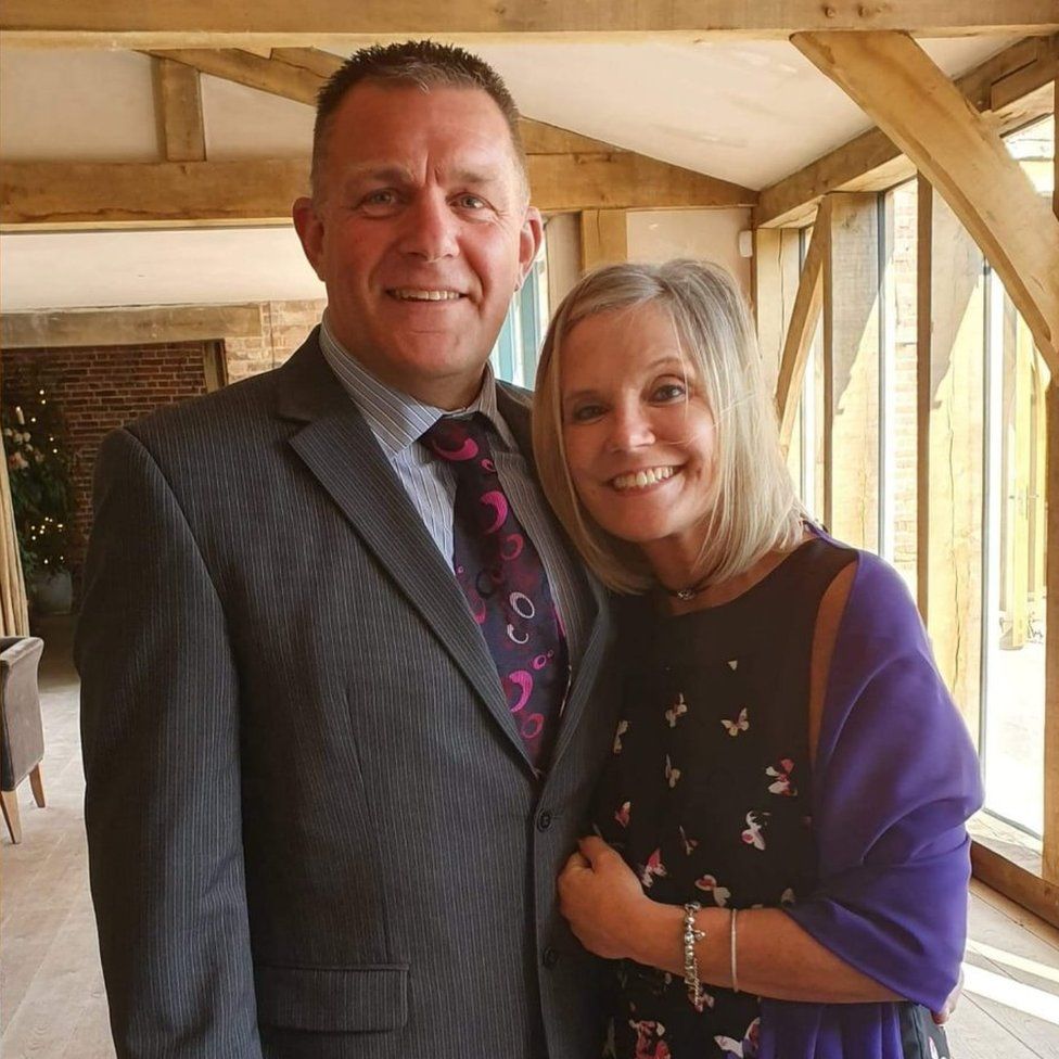 Whaley Bridge dam hero was called 'idiot' by proud wife - BBC News