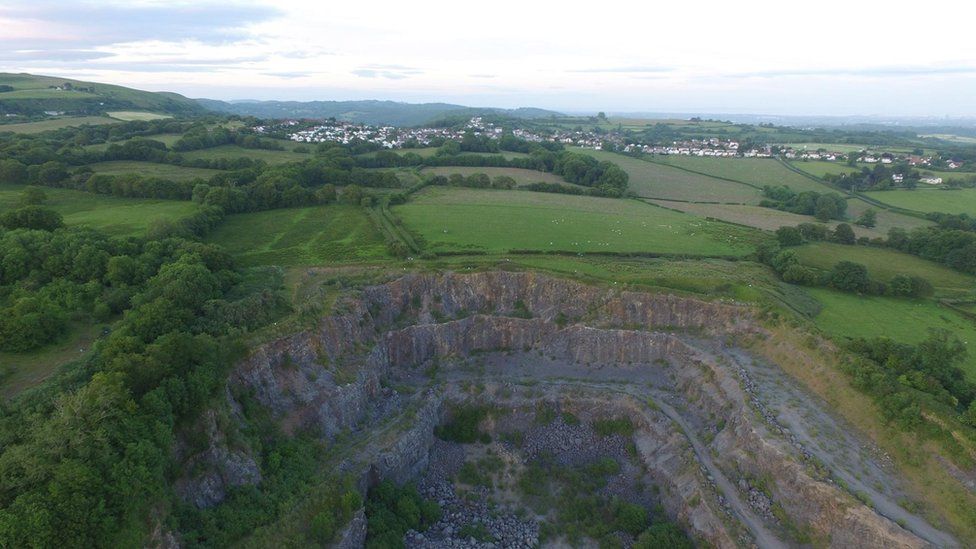 Mining beauty spot at Tirpentwys, Pontypool, 'could be ruined' - BBC News