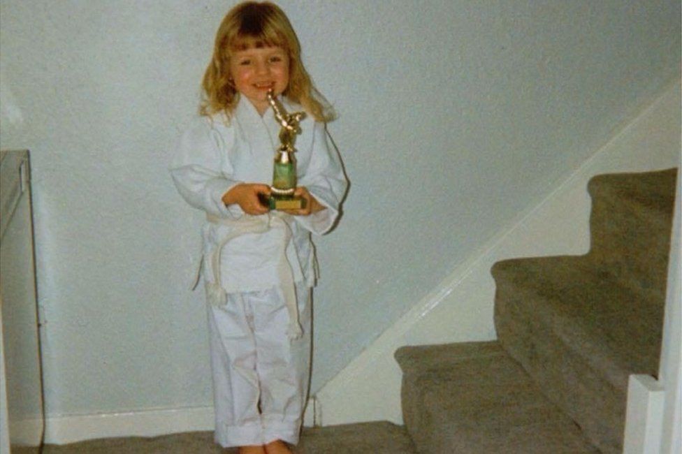 Stephanie Inglis: Scottish judo star returns home to Highlands - BBC News