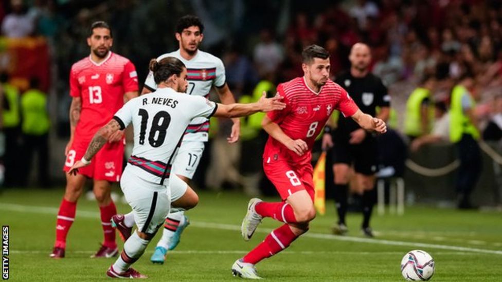 Nottingham Forest sign Switzerland's Remo Freuler from Atalanta - BBC Sport