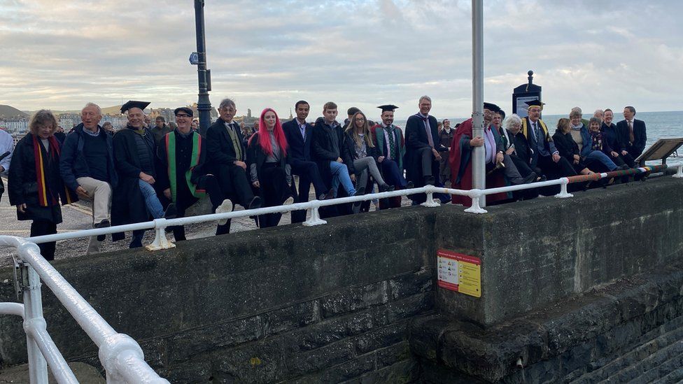 Dathlu pen-blwydd Prifysgol Aberystwyth yn 150 - BBC Cymru Fyw