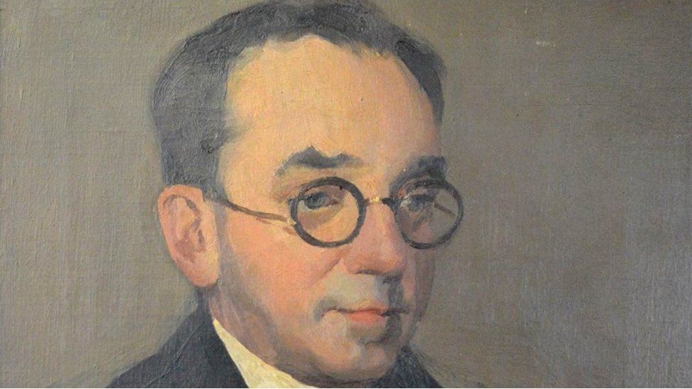 Paintings by Grimsby grocer Herbert Rollett to be auctioned - BBC News