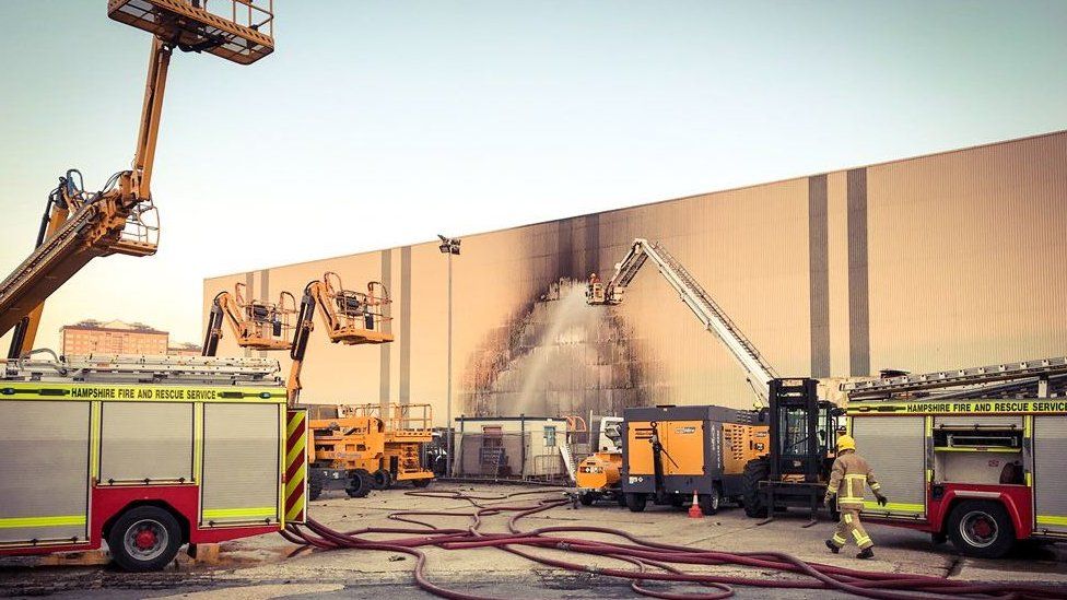 Portsmouth Navy base fire creates huge plume of smoke - BBC News