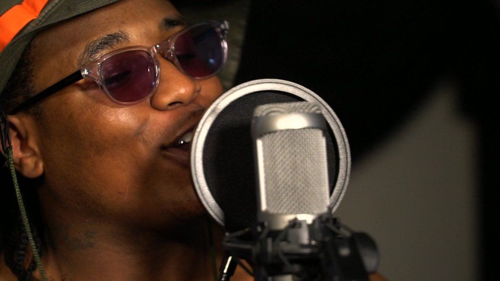 A mother's fight against knife crime - BBC News