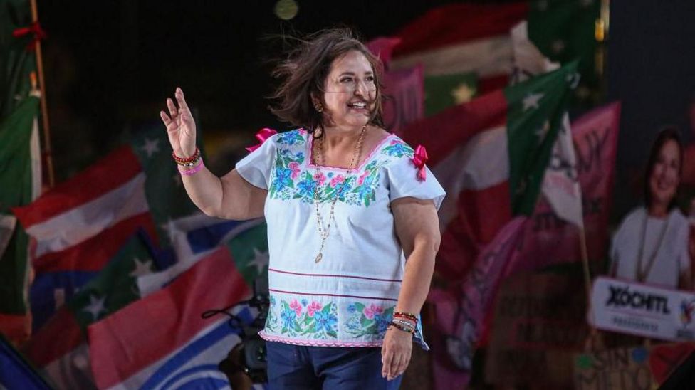 Mexico election: Meet the women leading the race for president - BBC News