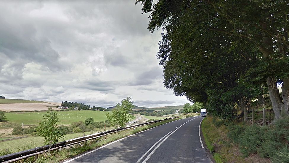 A7 reopens near Stow after lorry and car crash - BBC News