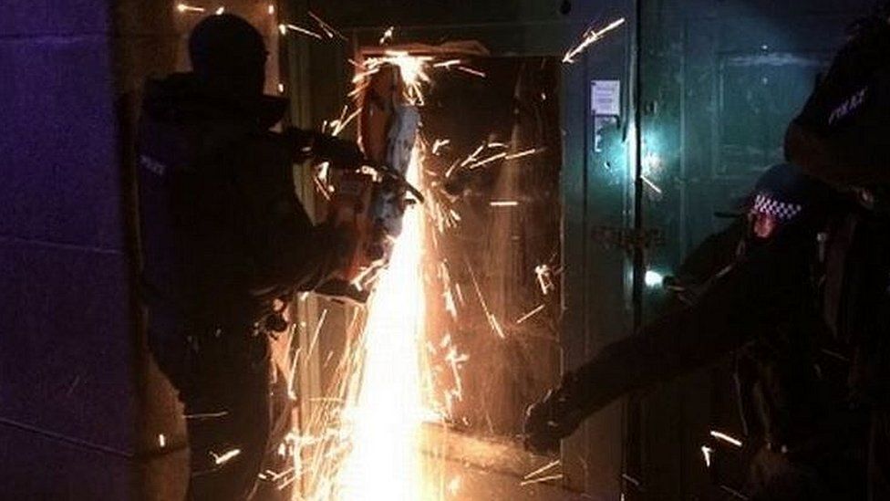 Tyne Bridge rave 'put hundreds in danger' - BBC News